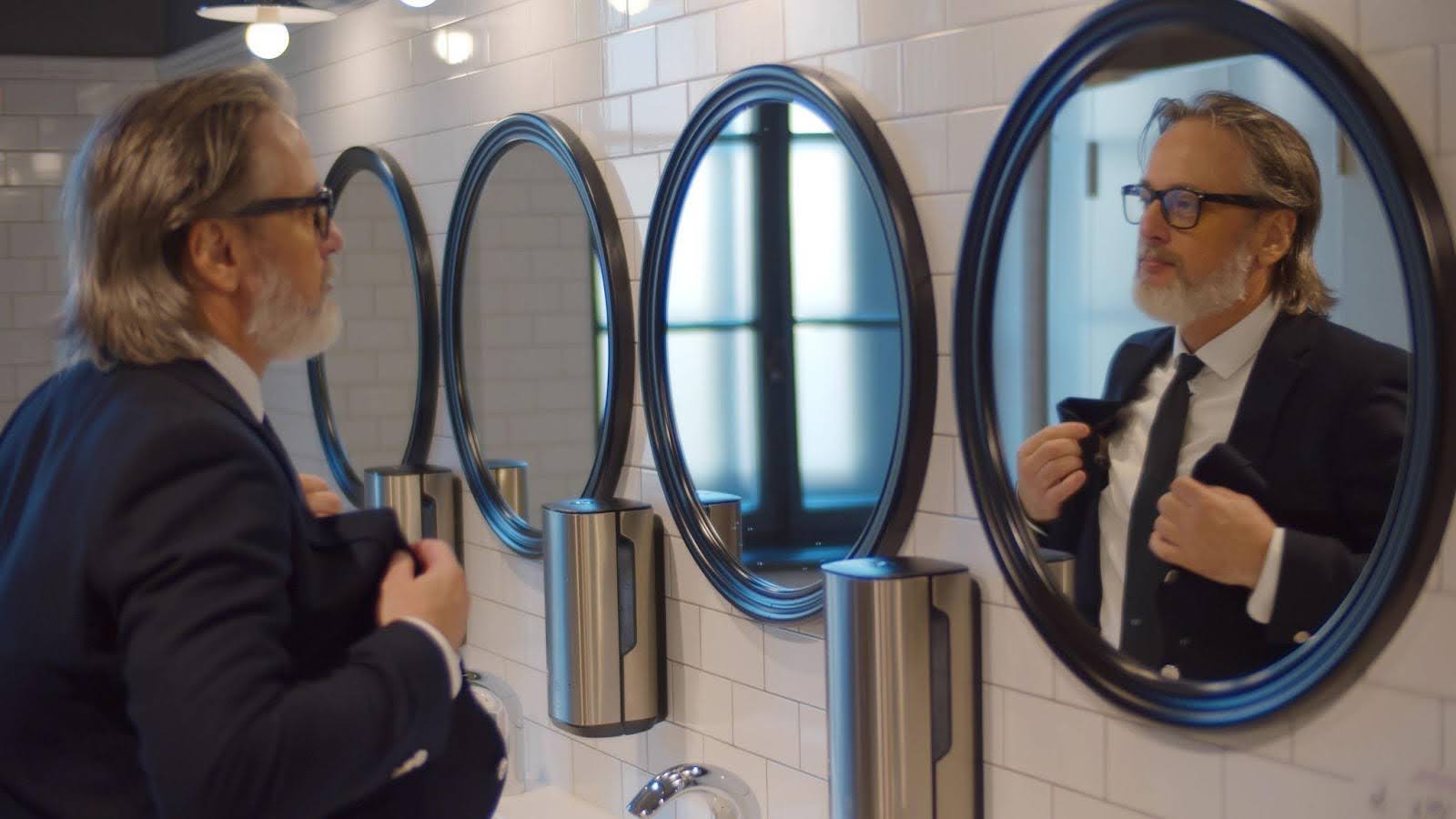 How Does a Mirror Work? Custom Mirror Insights |Murray Glass